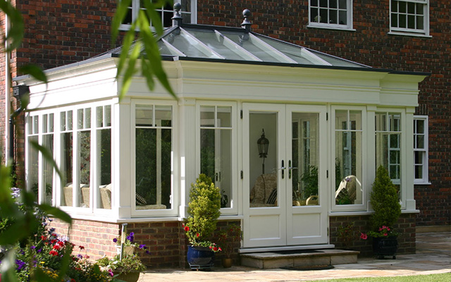 The Difference Between an Orangery and a Conservatory | Evolution